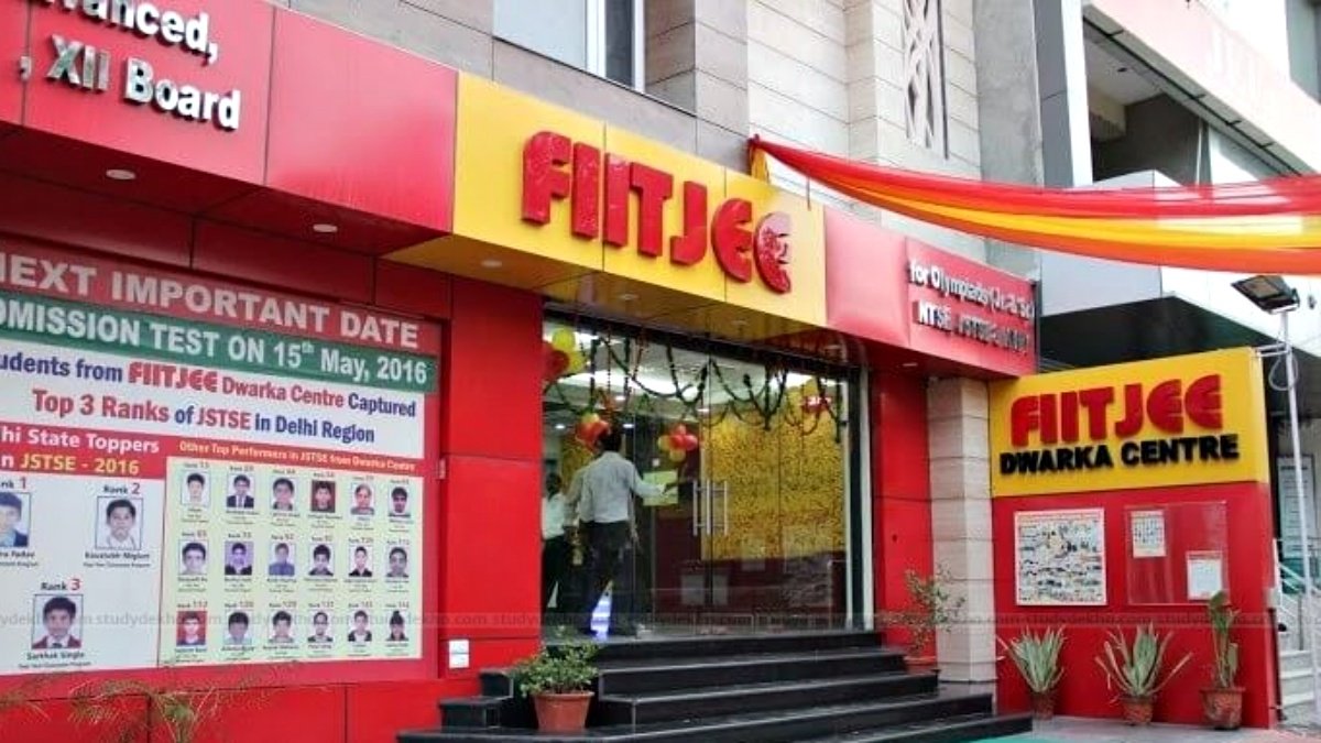 FIITJEE Shuts Down Key Centres Across North India | palpalnewshub